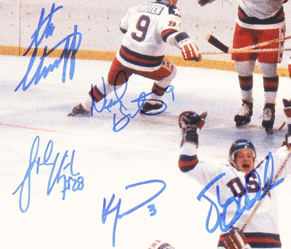 1980 USA Hockey Team Signed 16x20 Photo with (17) Signatures Including ...