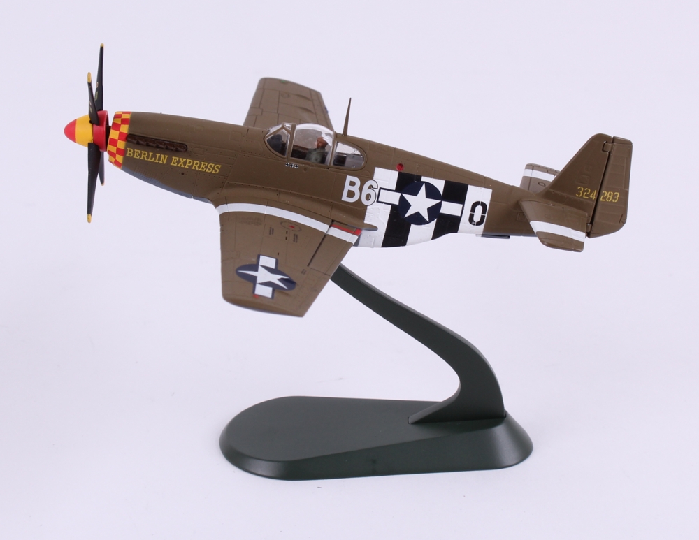 Bill Overstreet LE P-51B Mustang "Berlin Express" 1:72 Model Plane With ...