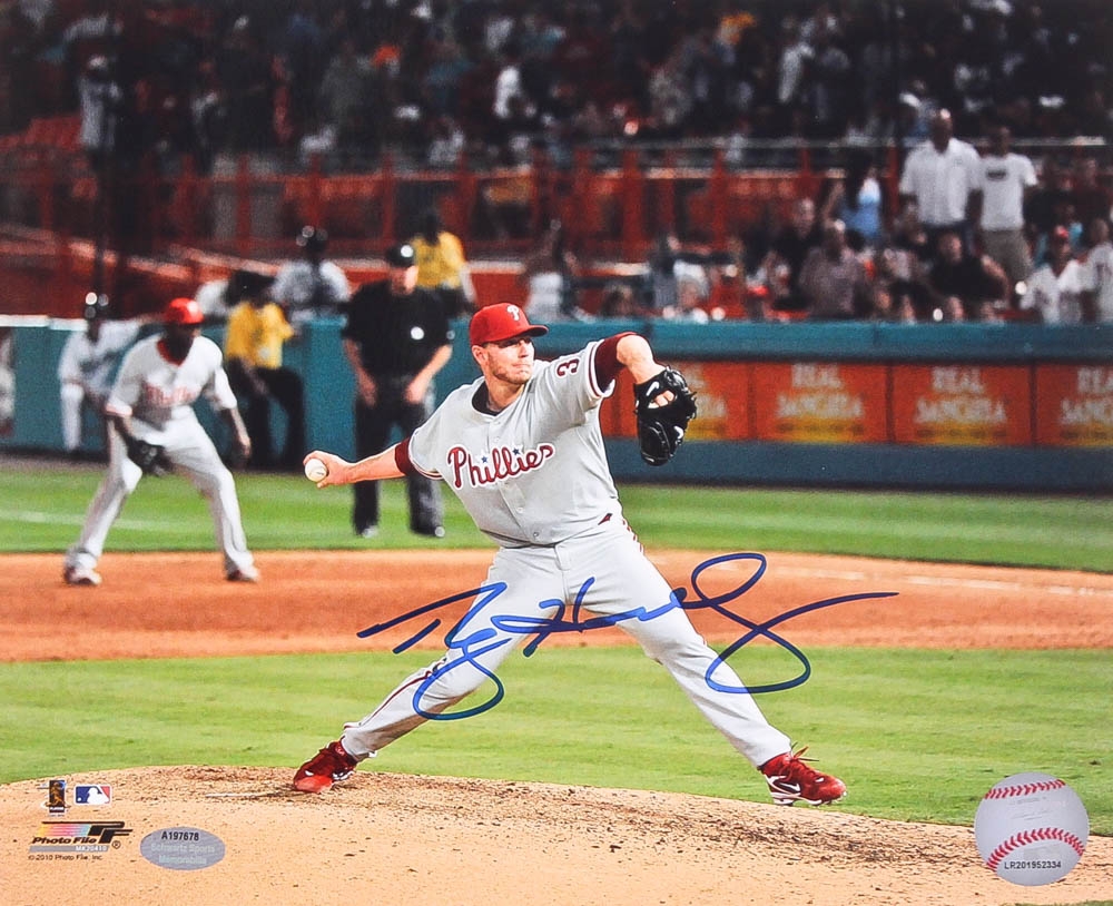 Roy Halladay Signed Phillies 8x10 Photo (Schwartz COA) | Pristine Auction