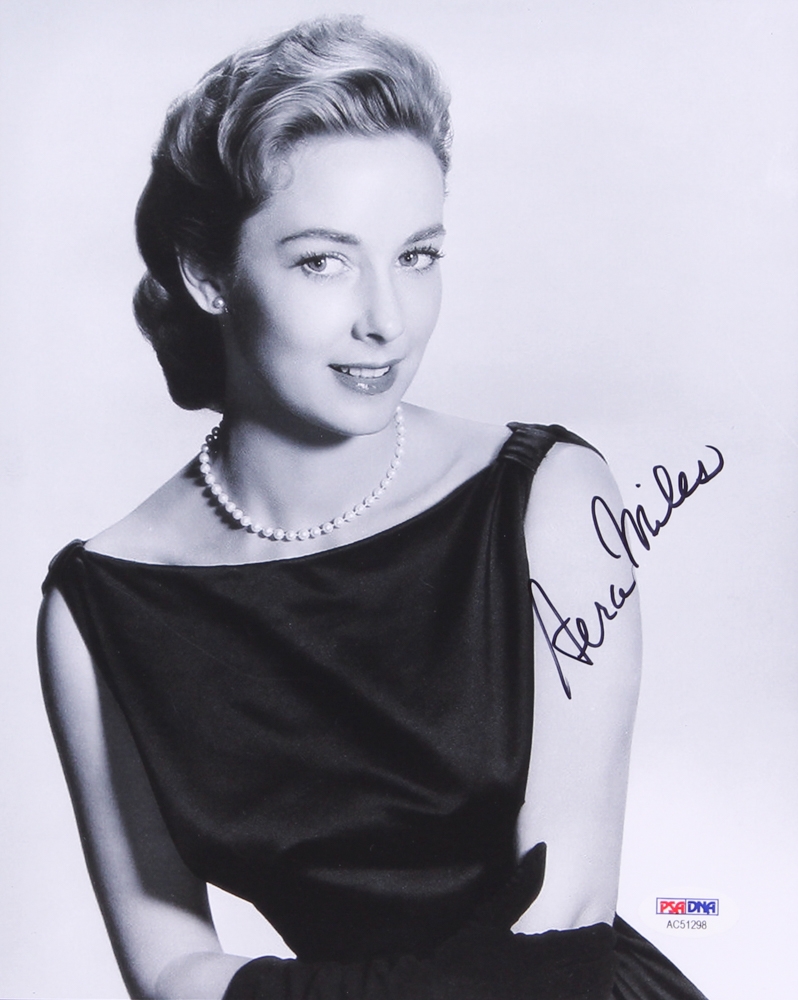 Vera Miles Signed 8x10 Photo (PSA COA) | Pristine Auction
