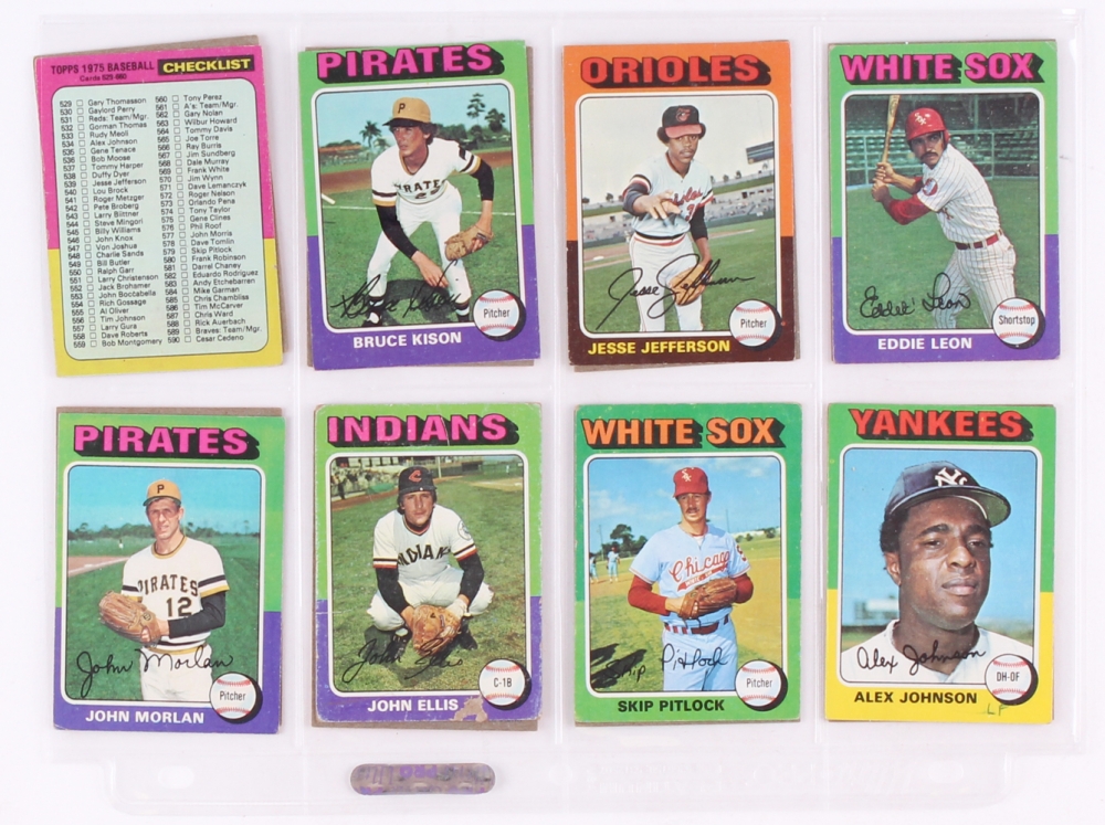 Lot of (117) 1975 Topps Baseball Cards with #622 Rookie Outfielders ...