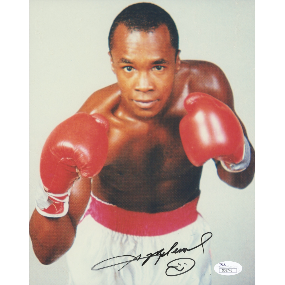Sugar Ray Leonard Signed 8x10 Photo (JSA COA) | Pristine Auction