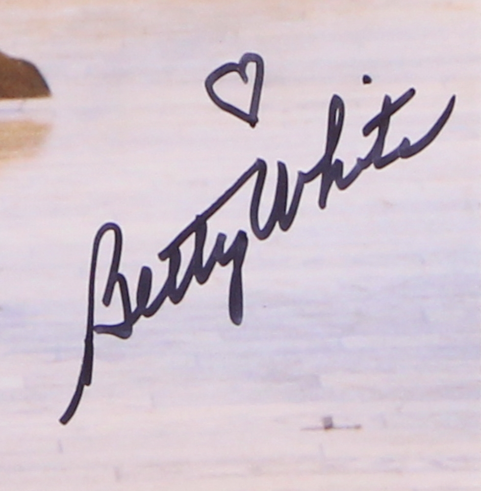 Betty White Signed 8x10 Photo (Beckett COA) | Pristine Auction