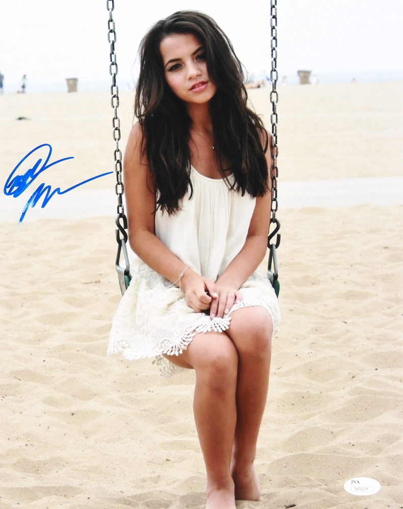 Isabela Moner Signed 11x14 Photo (JSA COA) | Pristine Auction