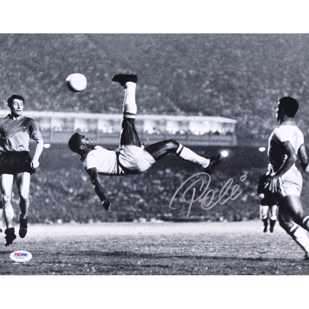 Pele Signed Brazil 11x14 Photo (PSA COA) | Pristine Auction