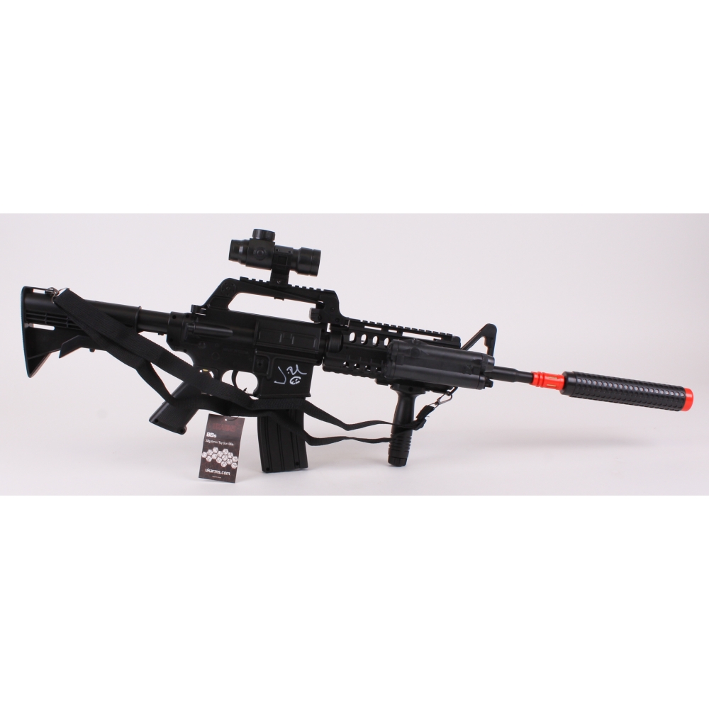 Jon Bernthal Signed Full-Size "Punisher" Replica Assault Rifle Airsoft ...