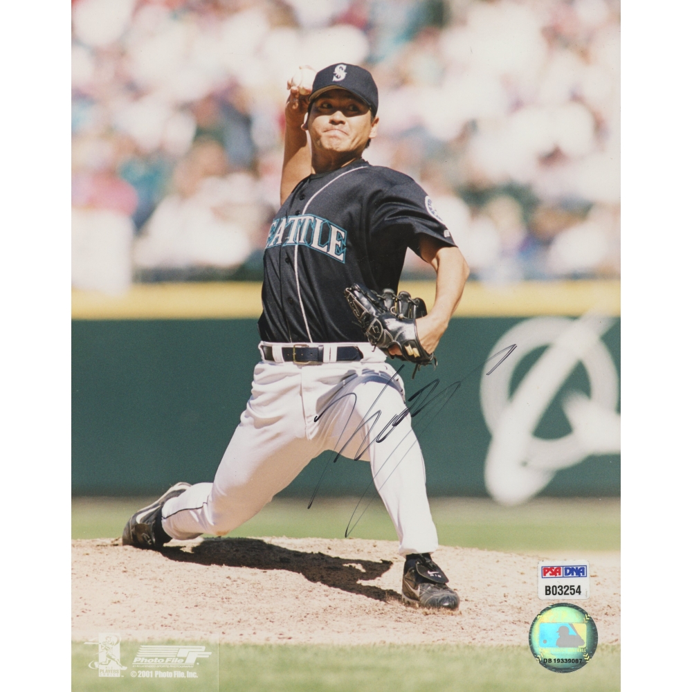 Kazuhiro Sasaki Signed Mariners 8x10 Photo (PSA LOA) | Pristine Auction