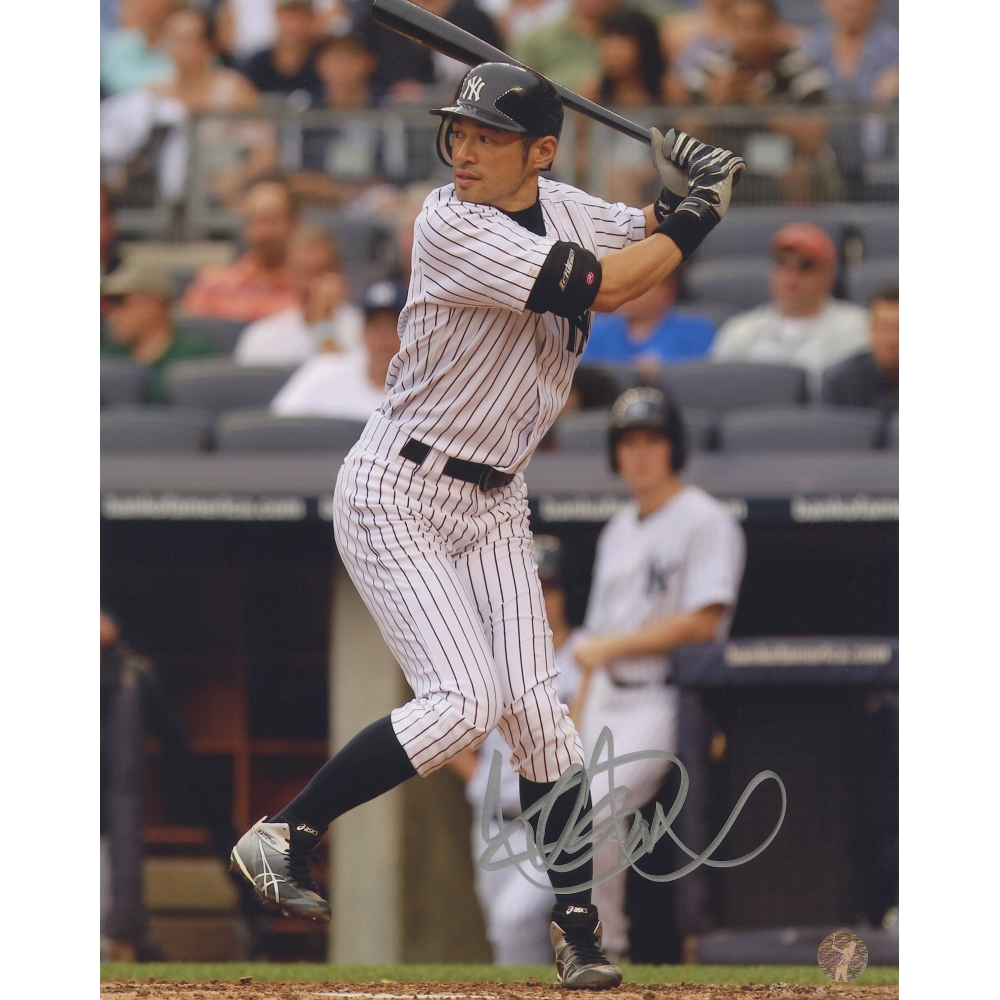 Ichiro Suzuki Signed Yankees 8x10 Photo (Ichiro Hologram & COA ...