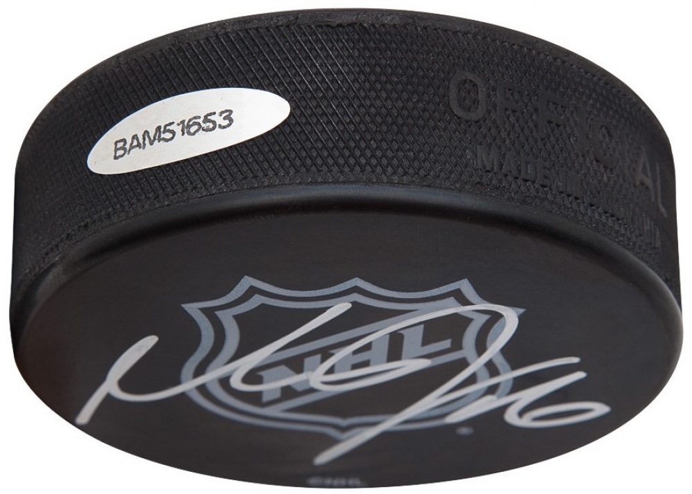 Max Domi Signed NHL Logo Hockey Puck (UDA COA) | Pristine Auction
