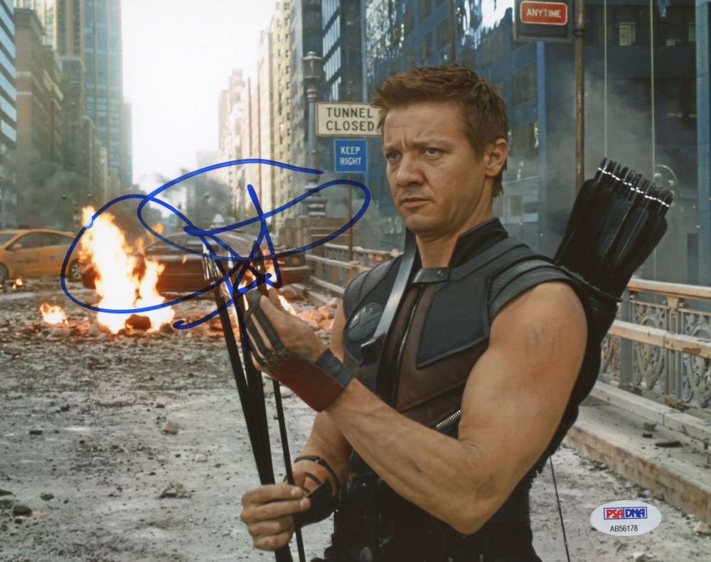 Jeremy Renner Signed "Avengers" 8x10 Photo (PSA COA) | Pristine Auction