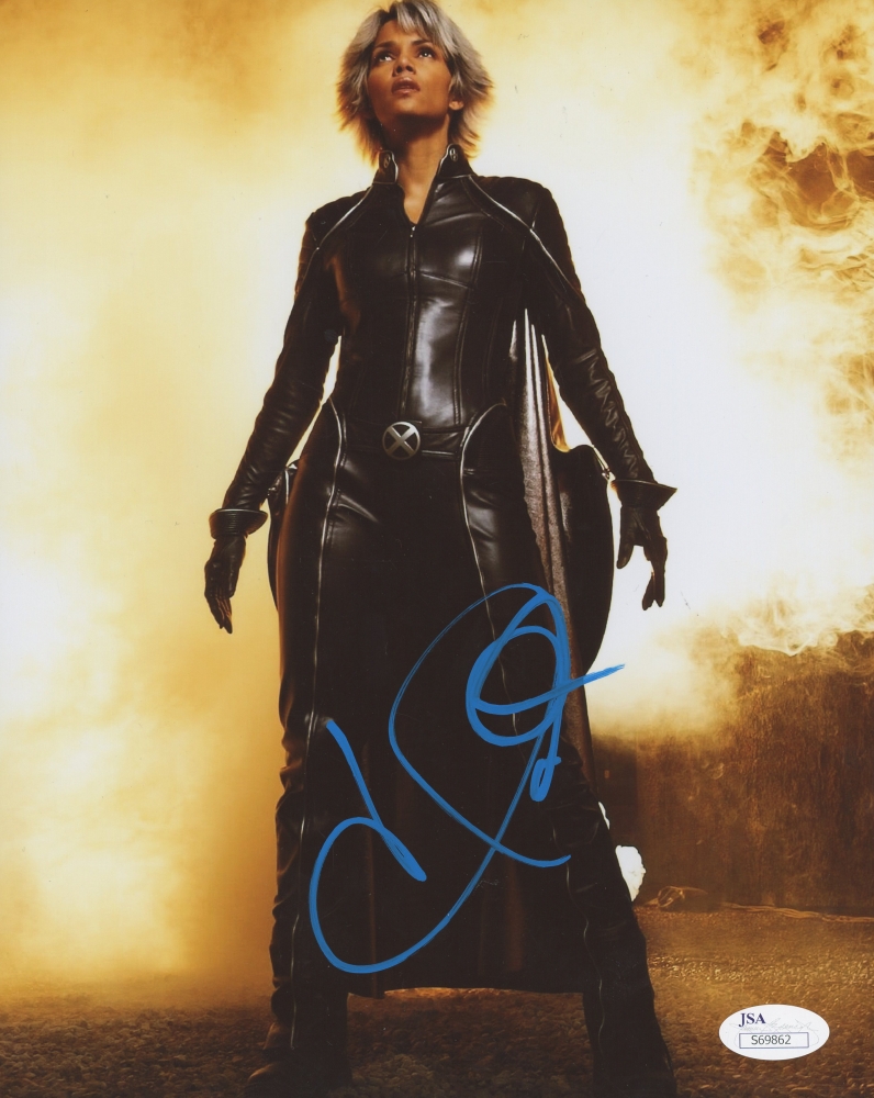 Halle Berry Signed "X Men" 8x10 Photo (JSA COA) | Pristine Auction