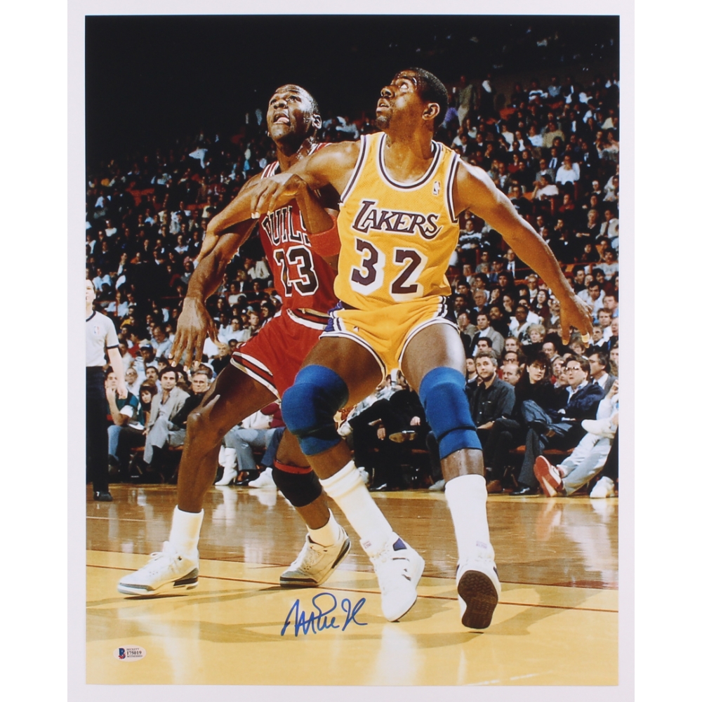 Magic Johnson Signed Lakers 16x20 Photo (Beckett COA) | Pristine Auction