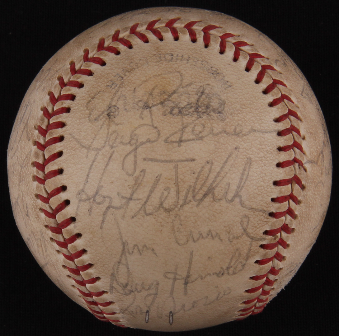 1977 Syracuse Chiefs Baseball Team-Signed by (26) With Dave Bergman ...