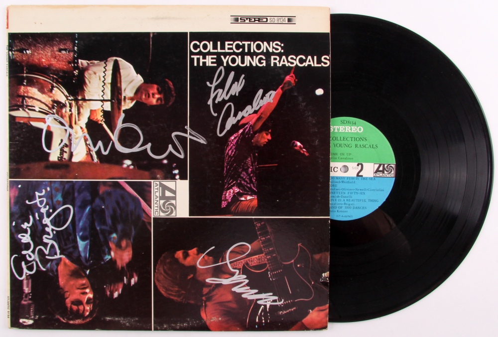 1967 "The Young Rascals" Vinyl Record Album Band Signed by (4) with ...