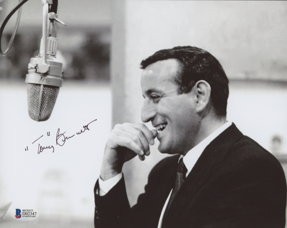 Tony Bennett Signed 8x10 Photo (Beckett COA) | Pristine Auction