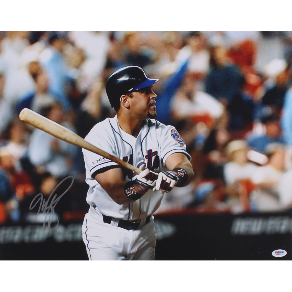 Mike Piazza Signed Mets 16x20 Photo (PSA COA) | Pristine Auction