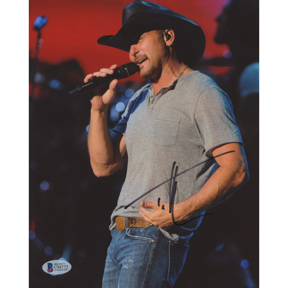 Tim McGraw Signed 8x10 Photo (Beckett COA) | Pristine Auction