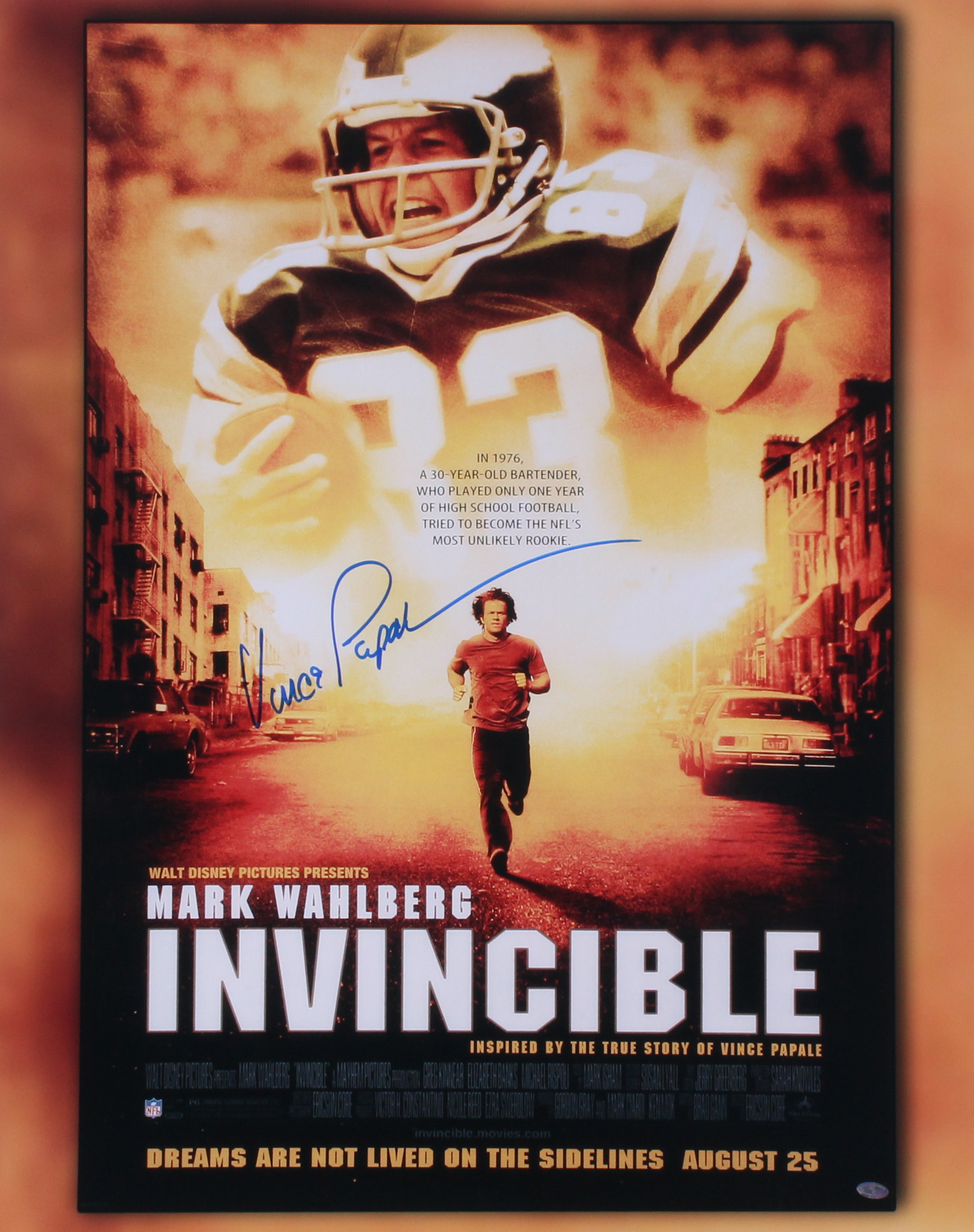 Vincent Papale Signed Invincible 16x20 Photo (Mead Chasky Hologram ...