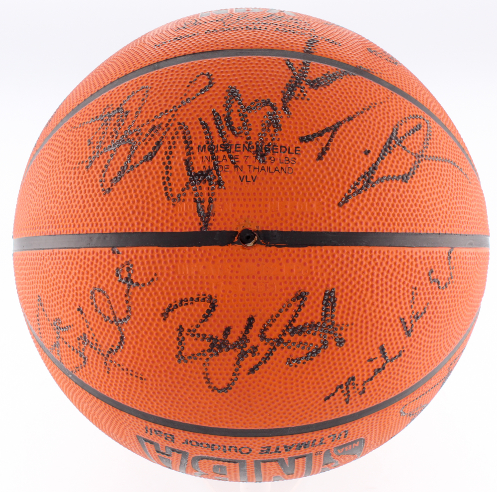 1996-97 Lakers Basketball Team-Signed by (14) with Kobe Bryant ...