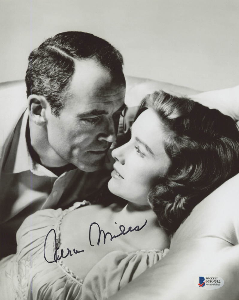 Vera Miles Signed 8x10 Photo (Beckett COA) | Pristine Auction