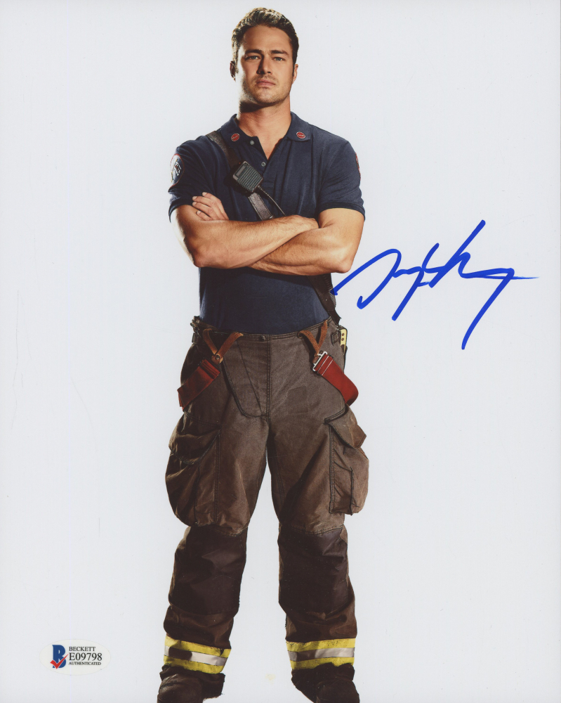 Taylor Kinney Signed "Chicago Fire" 8x10 Photo (Beckett COA) | Pristine ...